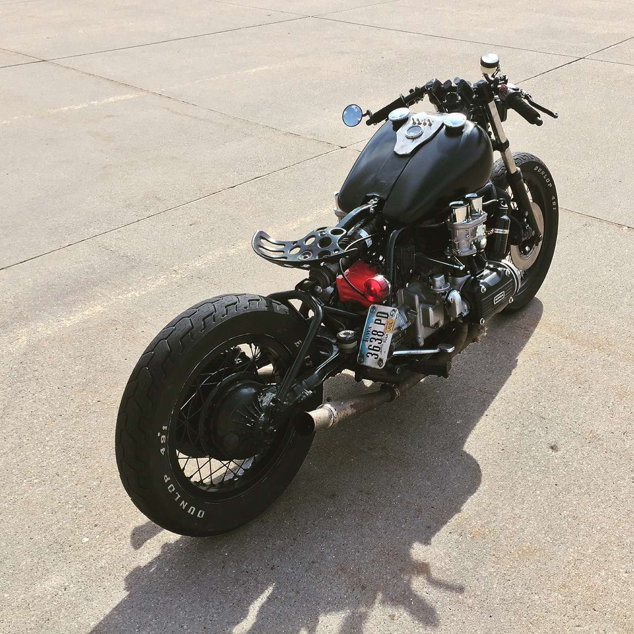 Weber IDF 40 double-barrel carburetors | clip-on bars | controls